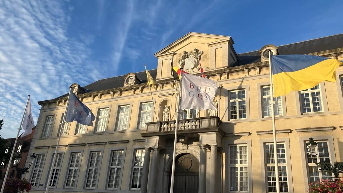 ブルージュ旅行！おすすめ観光地5選&食べ物3選【ワッフル/カフェ/パン】 | Pom Voyage